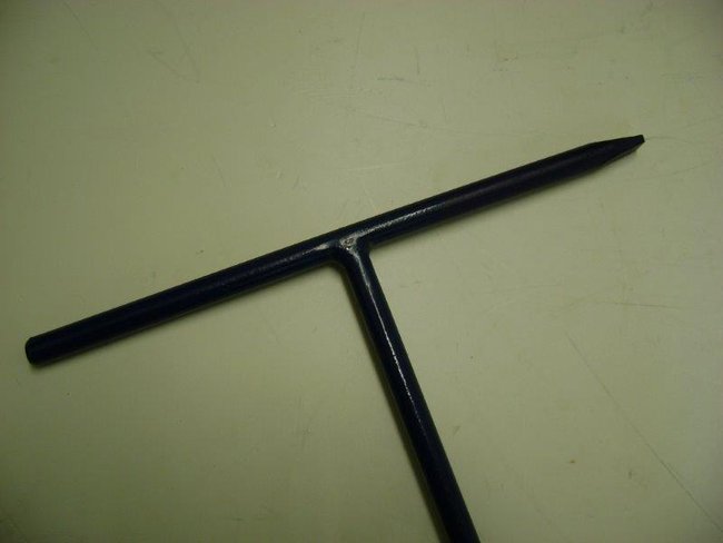 Toby Key Scottish Pattern 16mm x 4ft with chisel point | Vernon Morris